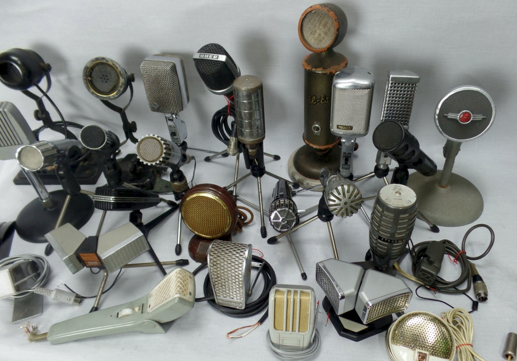 Lot of old vintage 40 -50 - 60s microphones! - Guitarage.nl - Guitar ...